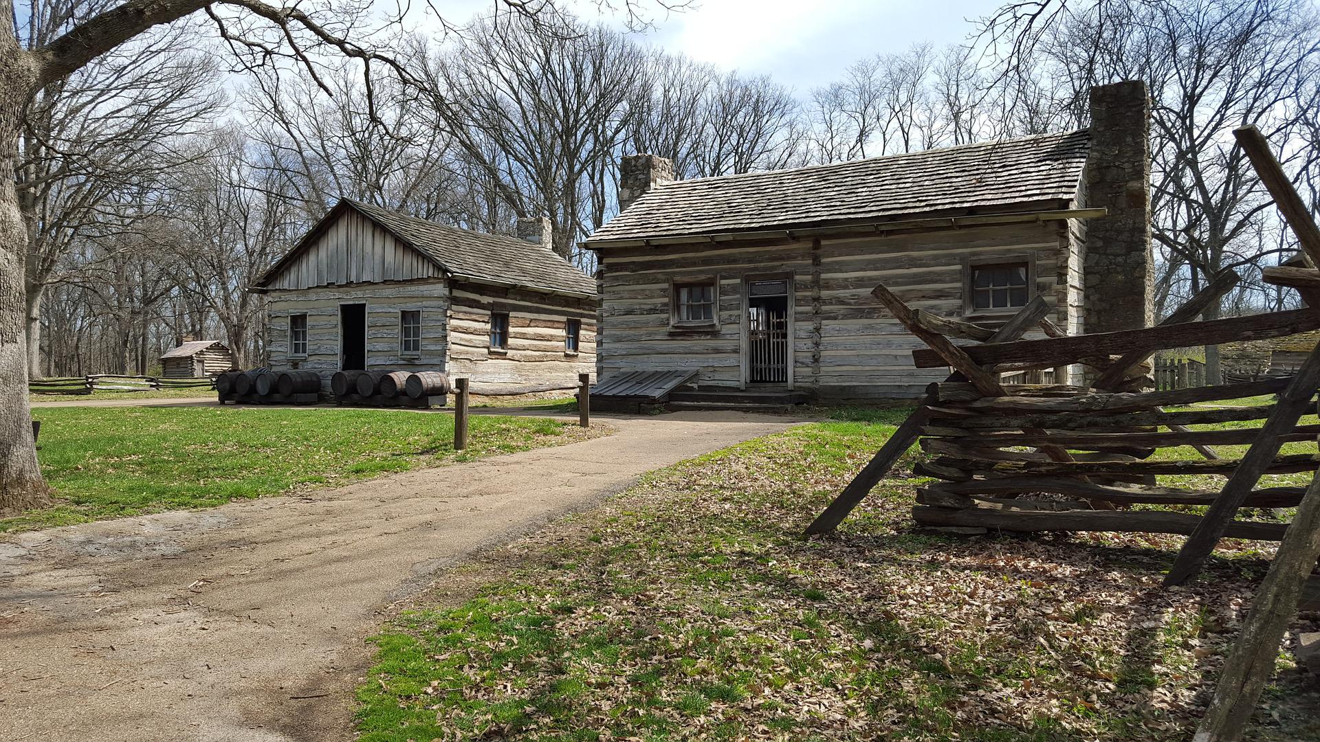 11 Interesting and Beautiful Places to Visit in Illinois
